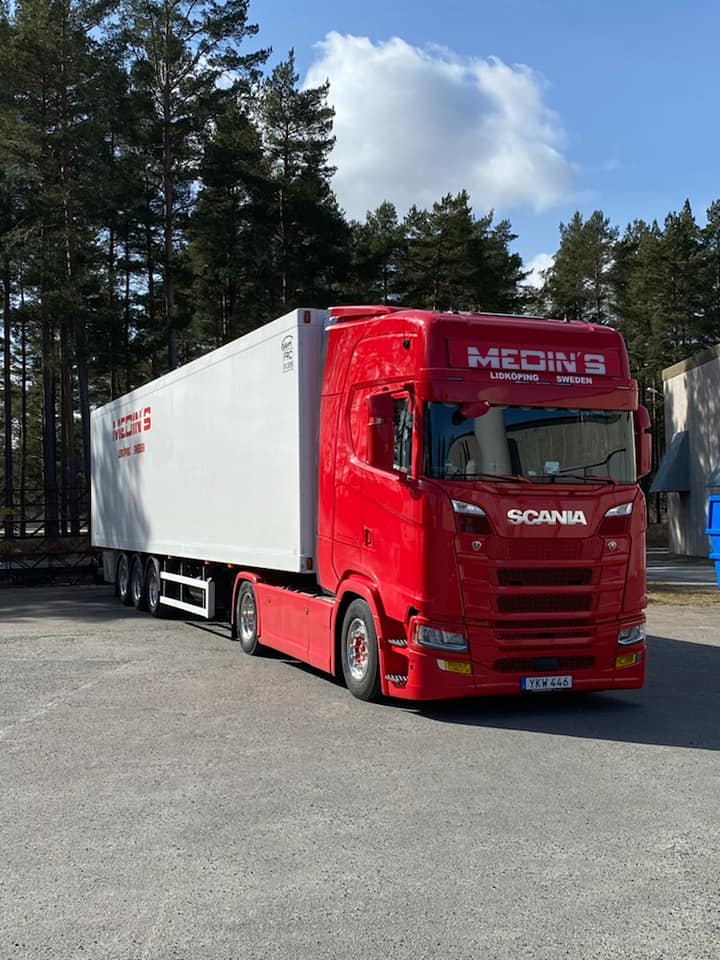 Scania S500 4×2 ”Medins” / FRC trailer Ekeri – Swedish Truck Models